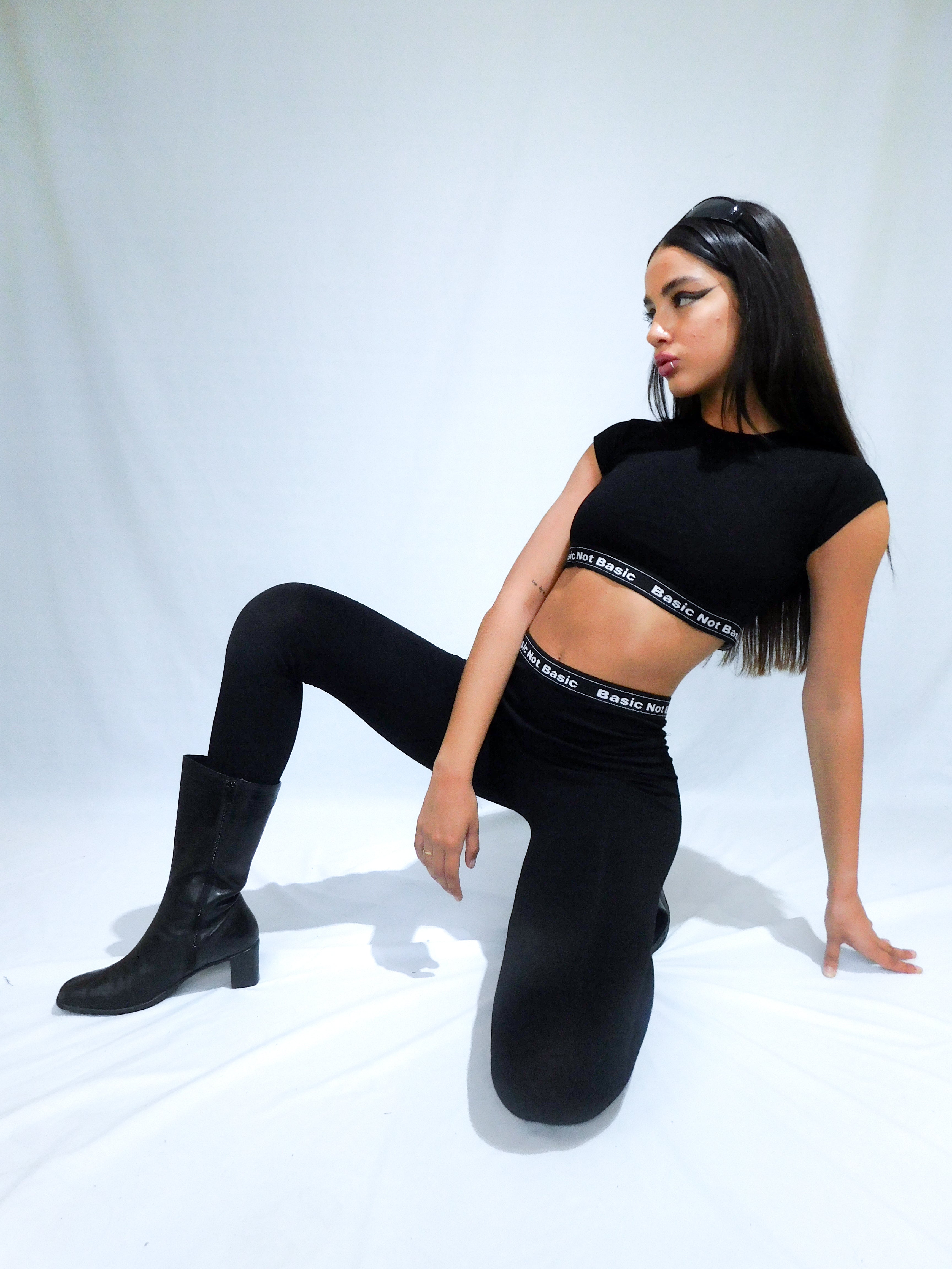 Calza Basic – Basic Not Basic